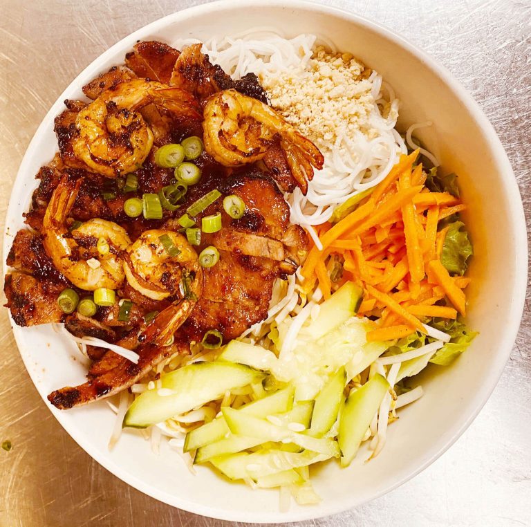 Phở Phi Restaurant – It's a good bowl of Phở!